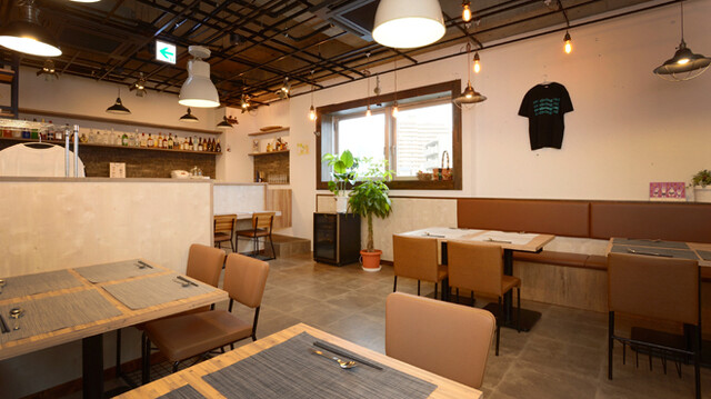 座席 : Cafe Dining ikoi （カフェダイニング イコイ） - 星ケ丘/カフェ | 食べログ