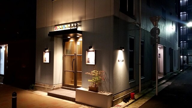 iROiRO BAR （イロイロ バー） - 岩本町/バー | 食べログ