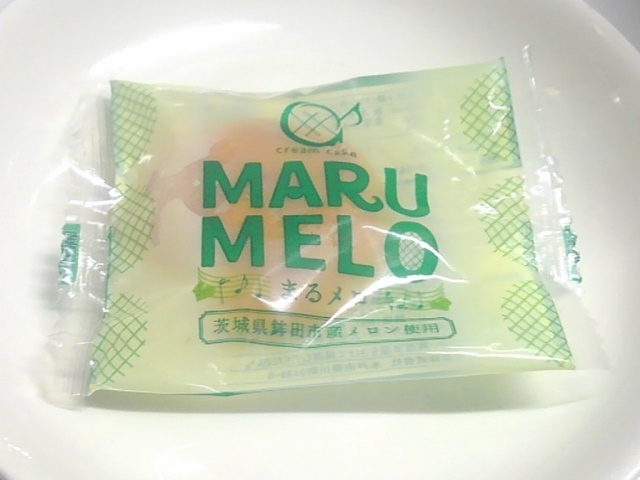 『茨城メロンのさわやかな饅頭』by ルーキー38 : 亀印本舗 エクセルみなみ店 - 水戸/和菓子 [食べログ]
