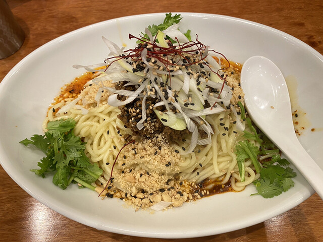 『坦々麺の有名店が京橋に！』by toshi417916 : SHIBIRE-NOODLES 蝋燭屋 京橋エドグラン店 （シビレヌードルズ ...