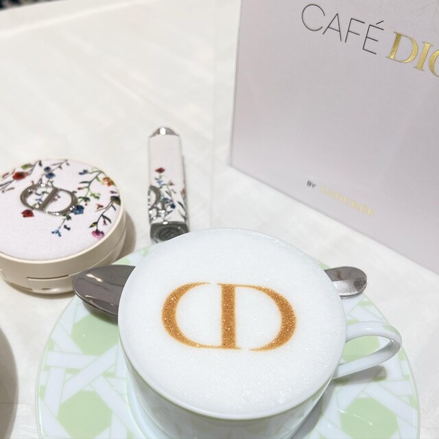 『カフェディオールbyラデュレリニューアルオープン』by ヴィオリーノ : CAFE DIOR by LADUREE - 銀座/カフェ [食べログ]