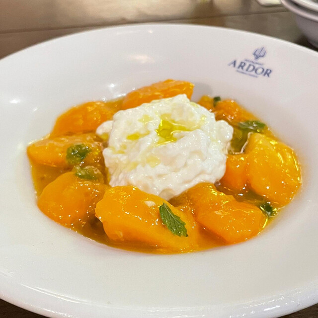 『いつも最高なイタリアン！1ヶ月前予約が必須！』by ぱくごく : BACAR （バカール ） - 県庁前/ピザ [食べログ]