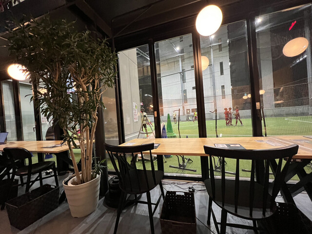 内観写真 : TORQUE SPICE & HERB TABLE & COURT （トルク） - 渋谷/カフェ | 食べログ