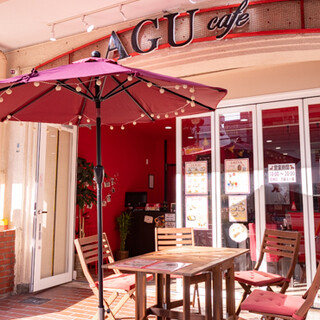 座席 : AGU cafe （アグカフェ） - 高速神戸/カフェ | 食べログ