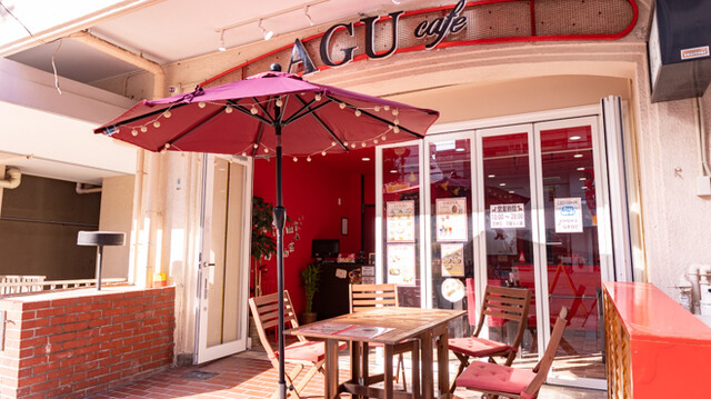 座席 : AGU cafe （アグカフェ） - 高速神戸/カフェ | 食べログ