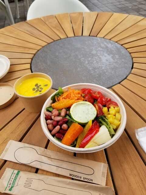 写真 : Under the Tree （アンダーザツリー） - 新宿御苑前/カフェ | 食べログ