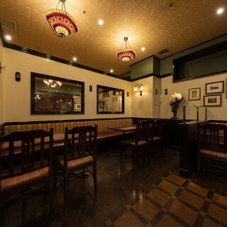 座席 : THE R.C. GATE 八重洲店 （ジ アールシー ゲート） - 日本橋/バル | 食べログ