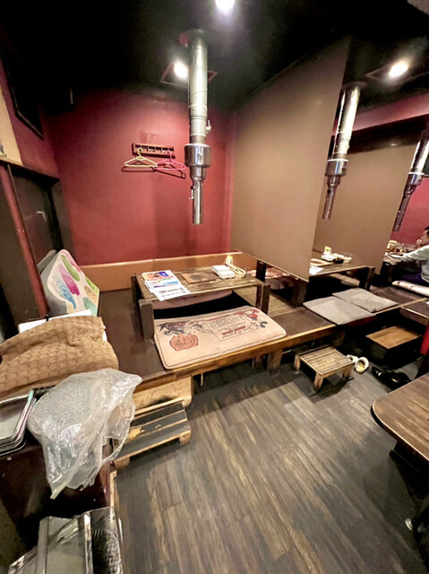 内観写真 : 肉八や - つくば/焼肉 | 食べログ