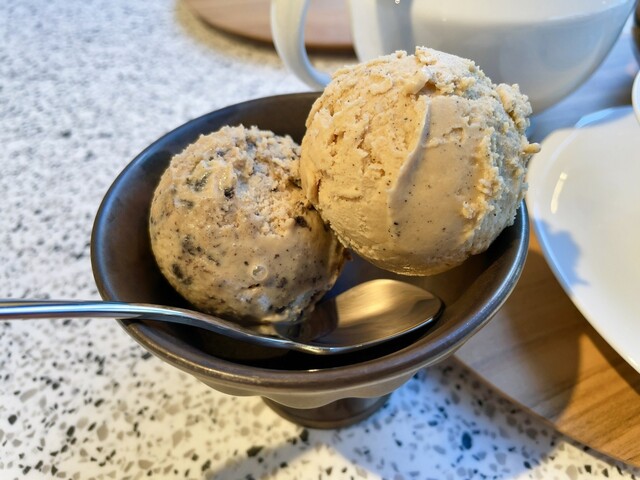 THREE TEA CAFE トレインチ自由が丘店 （スリーティーカフェ） - 自由が丘/カフェ | 食べログ