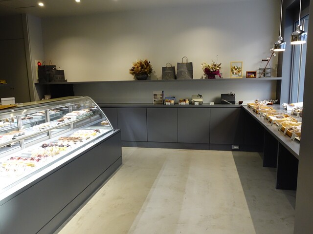 内観写真 : BASCULE （バスキュール） - センター南/ケーキ | 食べログ