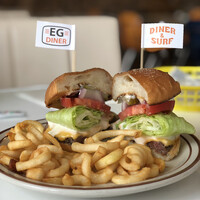 『126沿いのアメリカンダイナー！お値段張るけど味は 』by ちいグルメ : イージーダイナー （E.G.DINER） - 福俵/ハンバーガー [食べログ]