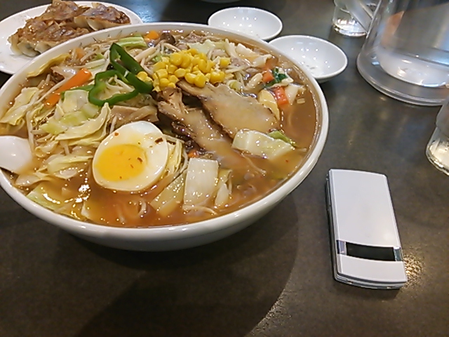 『ボリューム重視！！』by HIROSHIMA OYSTER : 上海軒 - 三原/中華料理 [食べログ]