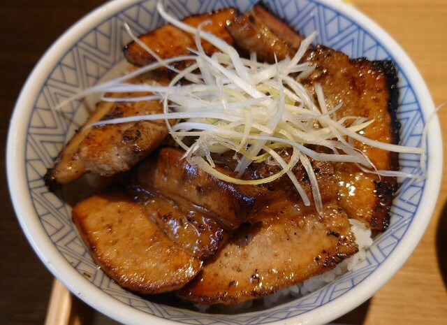 元祖 豚丼屋 TONTON 四日市駅前店 （とんとん） - 近鉄四日市/豚丼 | 食べログ