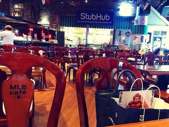 内観写真 : MLB cafe TOKYO 東京ドームシティ店 （エムエルビーカフェトウキョウ） - 水道橋/アメリカ料理 | 食べログ