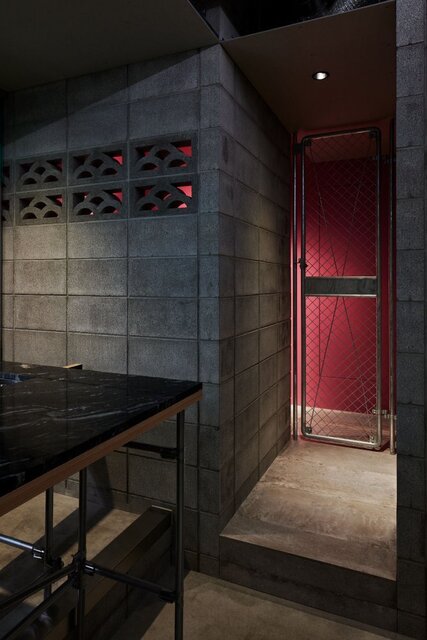 座席 : Bar Redd2 （バー レッドツー） - 六本木/バー | 食べログ