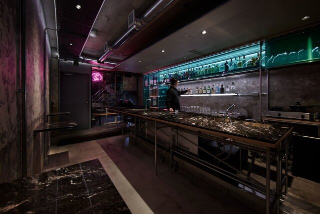 座席 : Bar Redd2 （バー レッドツー） - 六本木/バー | 食べログ