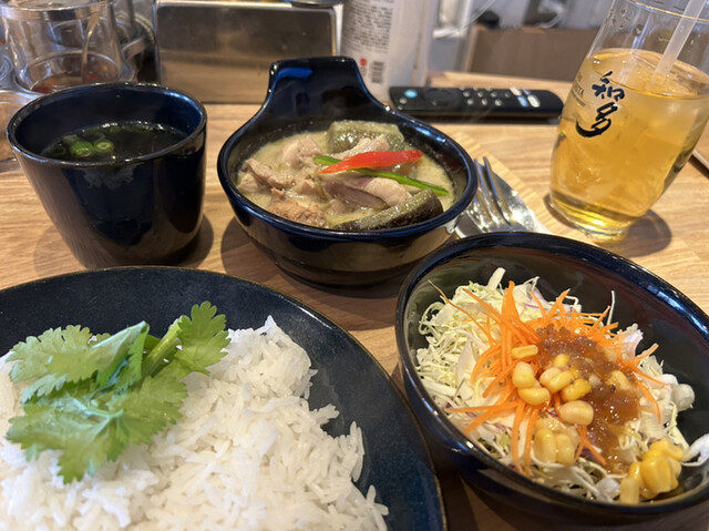 aroi cafe （アロイ カフェ） - 駒沢大学/タイ料理 | 食べログ