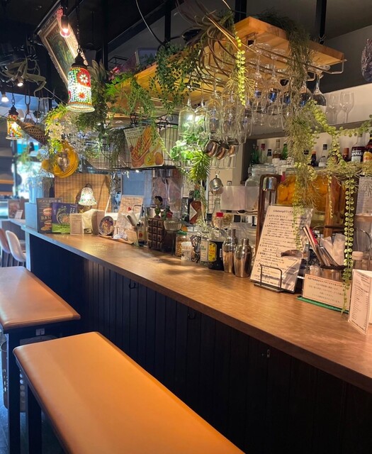 座席 : Bai toong （バイトーン） - 本山/タイ料理 | 食べログ