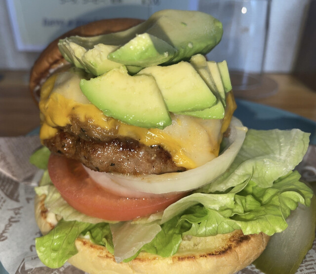 『SLOW BURGER ️』by ヒーロー400212 : SLOW BURGER （スロウバーガー） - 渋川/ハンバーガー [食べログ]