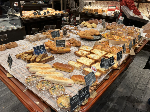 BAKERY＆PUBLIC PENNY LANE ソラマチ店 （ベーカリー ペニーレイン） - とうきょうスカイツリー/パン | 食べログ