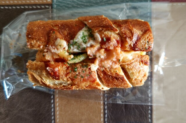 Good Morning Bakery （グッドモーニングベーカリー） - 奥武山公園/パン | 食べログ