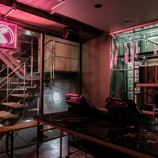 座席 : Bar Redd2 （バー レッドツー） - 六本木/バー | 食べログ