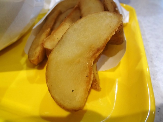 『佐世保からフレッシュへ』by ミッポT : フレッシュネスバーガー SUNAMO店 - 南砂町/ハンバーガー [食べログ]