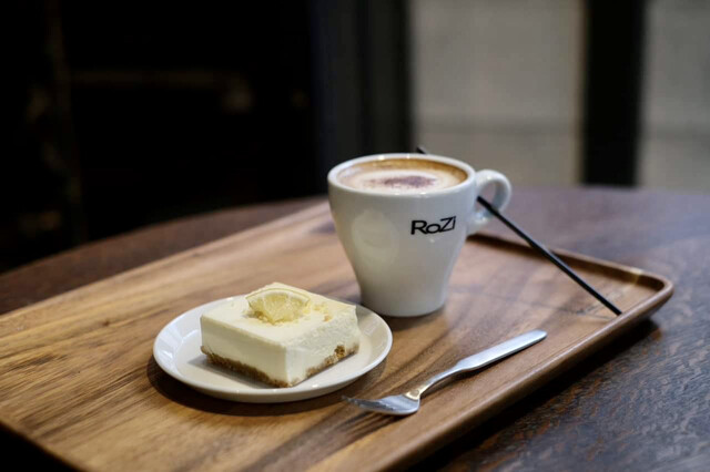 口コミ一覧 : ROZI coffee （ロジコーヒー） - 新大久保/カフェ [食べログ]