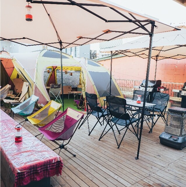 座席 : 貸切パーティー&屋上BBQ studio Chill （スタジオ チル） - 日本橋/居酒屋 | 食べログ