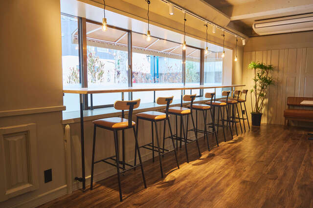 座席 : OFF TIME CAFE （オフ タイム カフェ） - 黒崎/カフェ | 食べログ