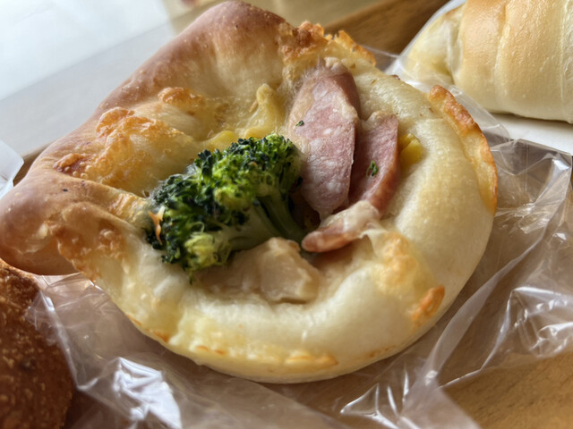 TNT BAKERY （ティーエヌティーベーカリー） - 守恒/パン | 食べログ