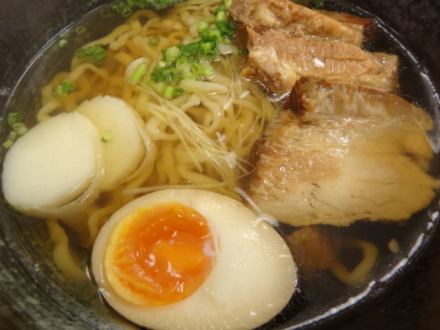 【閉店】ちゅらすば屋 - 新宿西口/沖縄そば [食べログ]