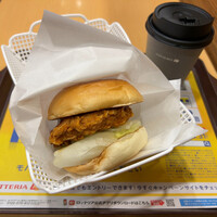 『ソースを余すことなく味わうには』by elu-mo : ロッテリア JR札幌店 - 札幌（JR）/ハンバーガー [食べログ]