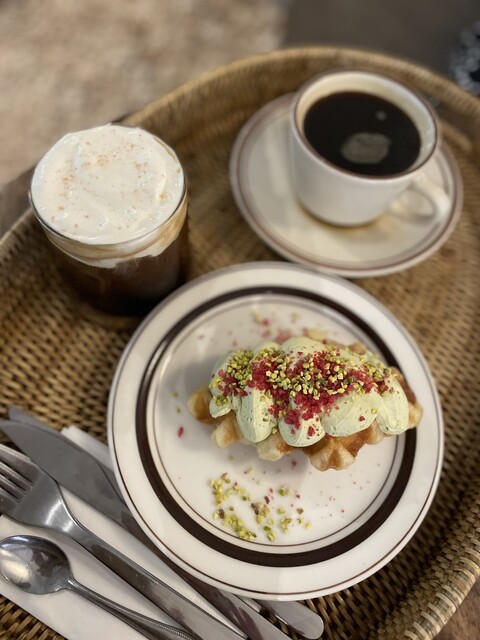 Cafe+82 小倉店 （カフェプラスハチニ） - 平和通/カフェ | 食べログ