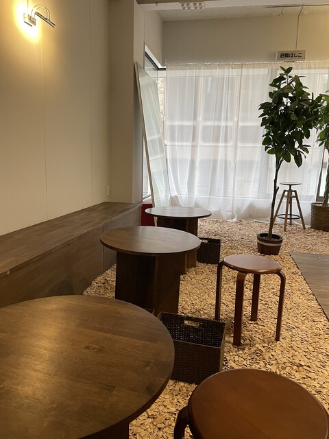 Cafe+82 小倉店 （カフェプラスハチニ） - 平和通/カフェ | 食べログ