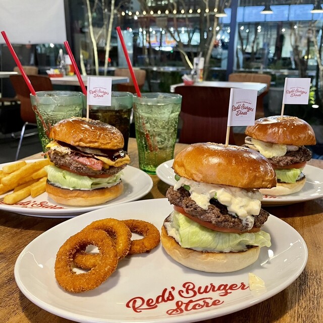 REDS' BURGER DINER - あすなろう四日市/ハンバーガー/ネット予約可 | 食べログ