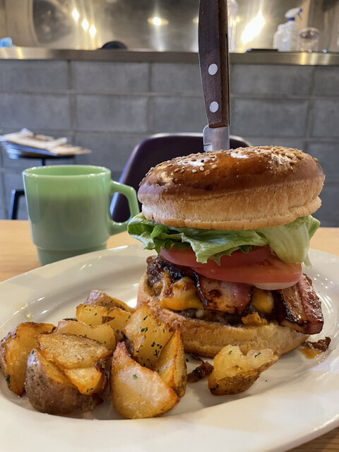 Overcook Burger Bar - 代田橋/ハンバーガー | 食べログ