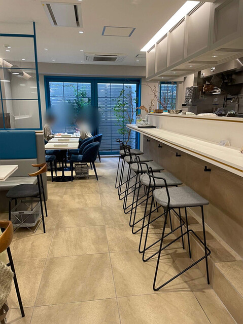 ICONIC STAGE （アイコニックステージ） - 東白楽/カフェ | 食べログ