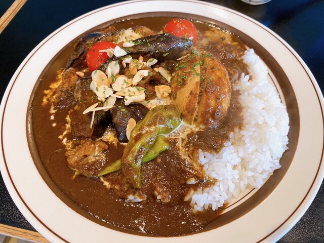 写真 : woof curry （ウーフ カレー） - 長谷/カレー | 食べログ