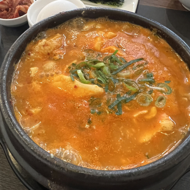 スン ドゥ ブ ドゥブコ （SOON DOO BOO DUBUKO） - 西川緑道公園/韓国料理 | 食べログ