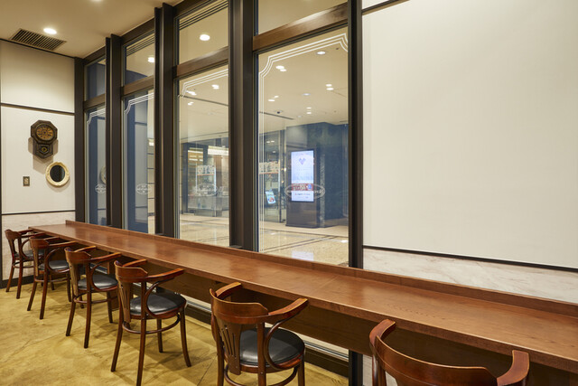 座席 : 真不同 HONG KONG TEA ROOM 1946 （チェンプートン ホンコン ティー ルーム 1946） - 大手町/カフェ ...