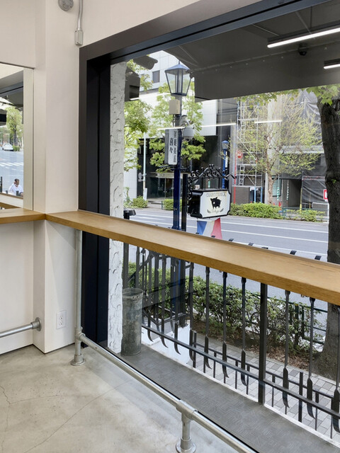 ヒューマンメイドカフェ バイ ブルーボトルコーヒー （HUMAN MADE Cafe by Blue Bottle Coffee） - 外苑前 ...