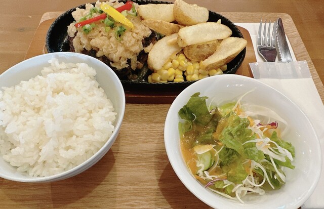 808 Cafe Bar （808 カフェ バー） - 東海/カフェ | 食べログ