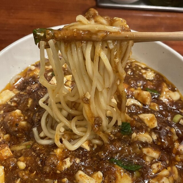 『これは癖になる味』by ポテミミちゃん : SHIBIRE NOODLES 蝋燭屋 銀座本店 （シビレヌードルロウソクヤ） - 銀座/汁なし ...