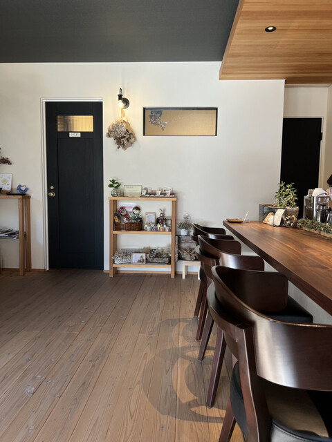 ウラニワ デ カフェ （Uraniwa de cafe） - 諏訪町/カフェ | 食べログ