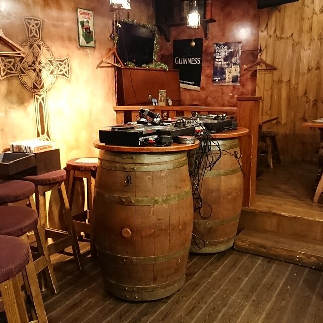 座席 : アイリッシュパブ ザ クルーラカーン （Irish Pub The Cluracan） - 高円寺/パブ | 食べログ
