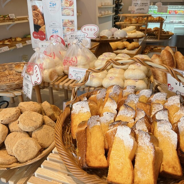 SUMOMO BAKERY 青山店 （スモモ ベーカリー） - 渋谷/パン | 食べログ