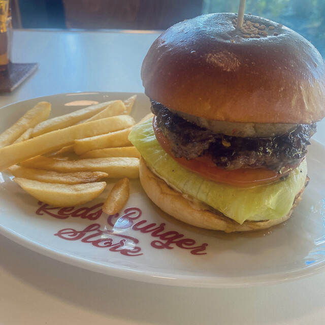 REDS' BURGER DINER - あすなろう四日市/ハンバーガー/ネット予約可 | 食べログ