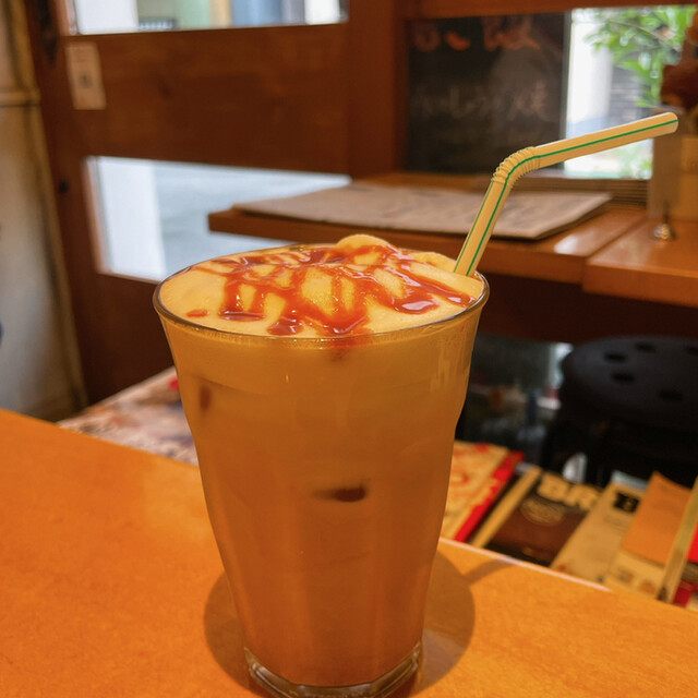 emo cafe （エモ カフェ） - なにわ橋/カフェ | 食べログ