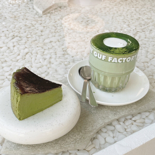 GUF （グフ） - 新大久保/カフェ | 食べログ